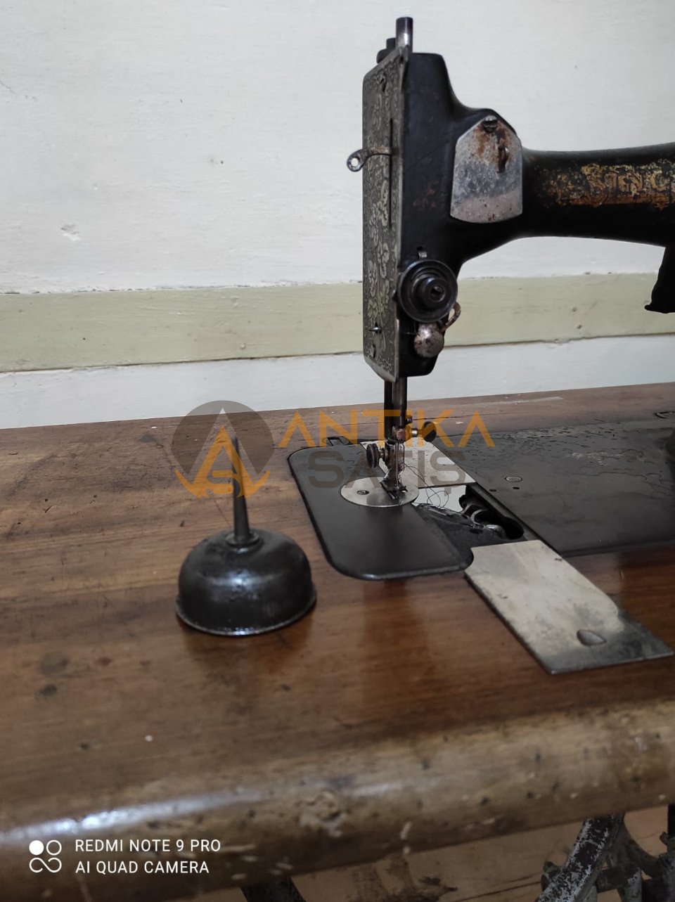 4 NESILDIR TEK AILEDE OLAN SINGER DIKIS MAKINESI