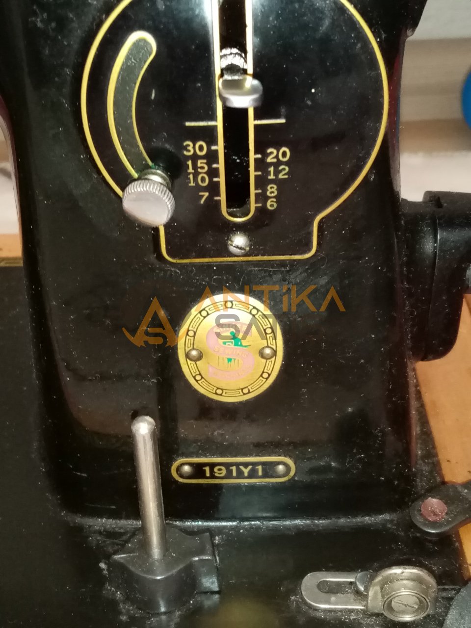 Antika dikiş makinası