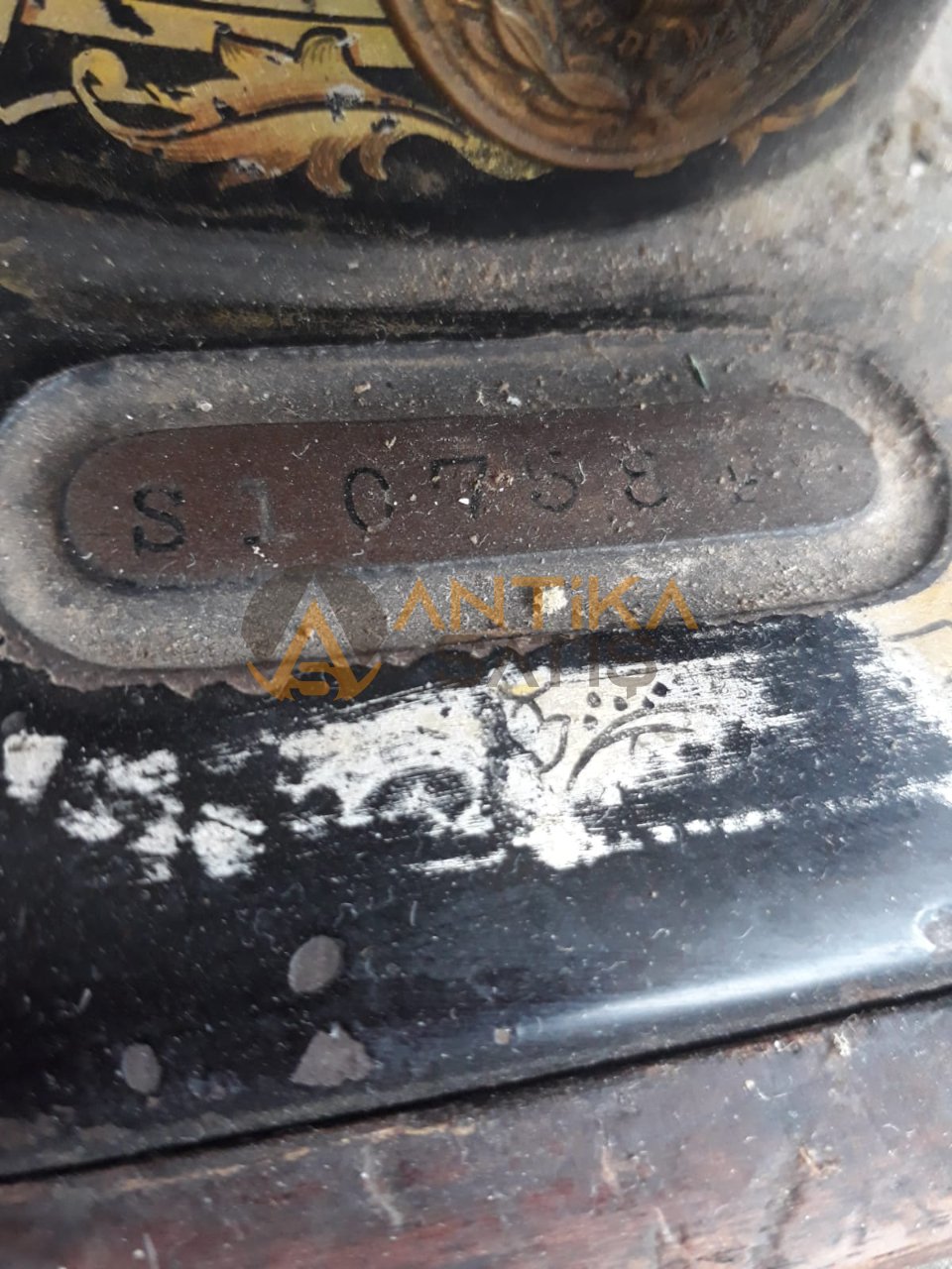 Antika dikis makinesi